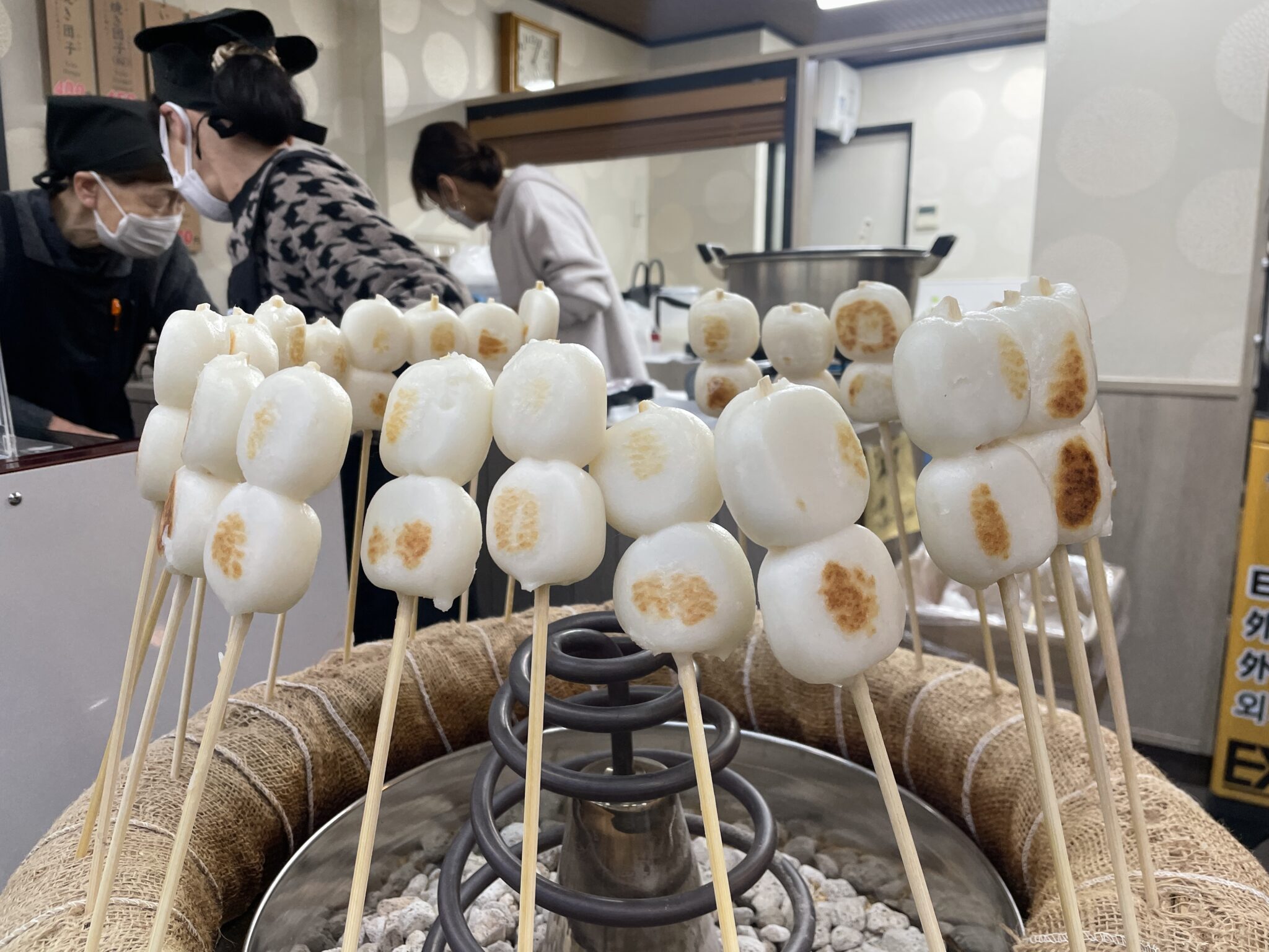 10 Japanese Traditional Sweets & Confectionery - A Locals Picks!